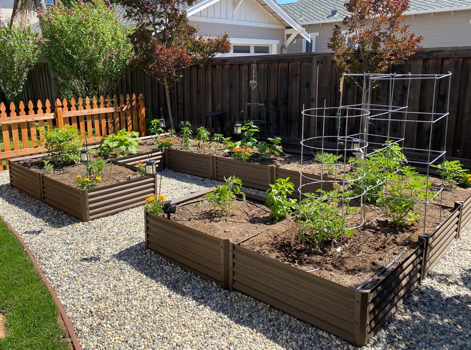 RUSTIC COMPLETO – Metal Garden Beds, Inc.